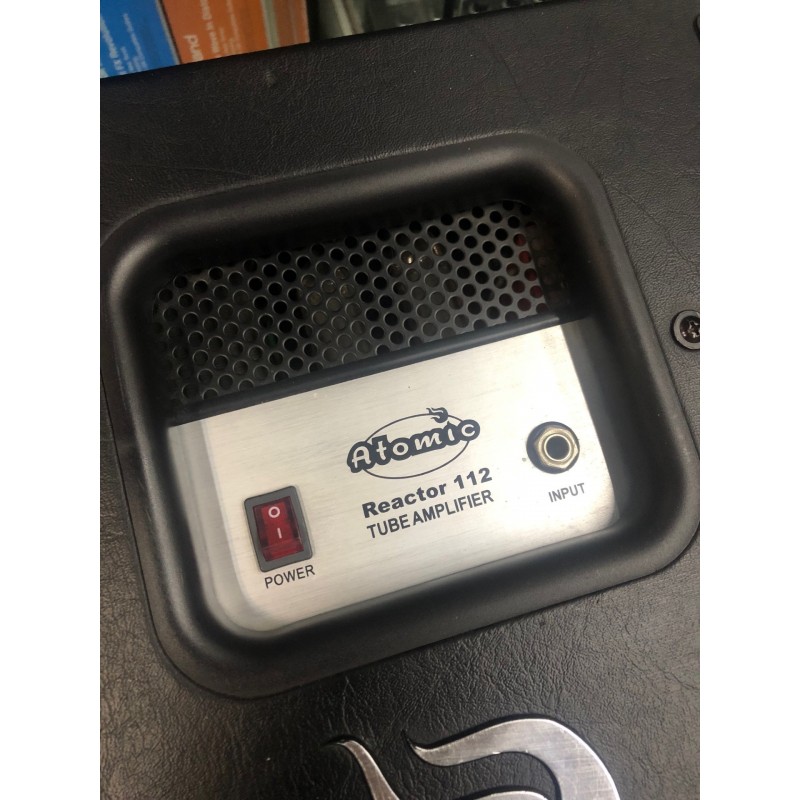 ATOMIC REACTOR 112 AMP CON LINE6 POD X3